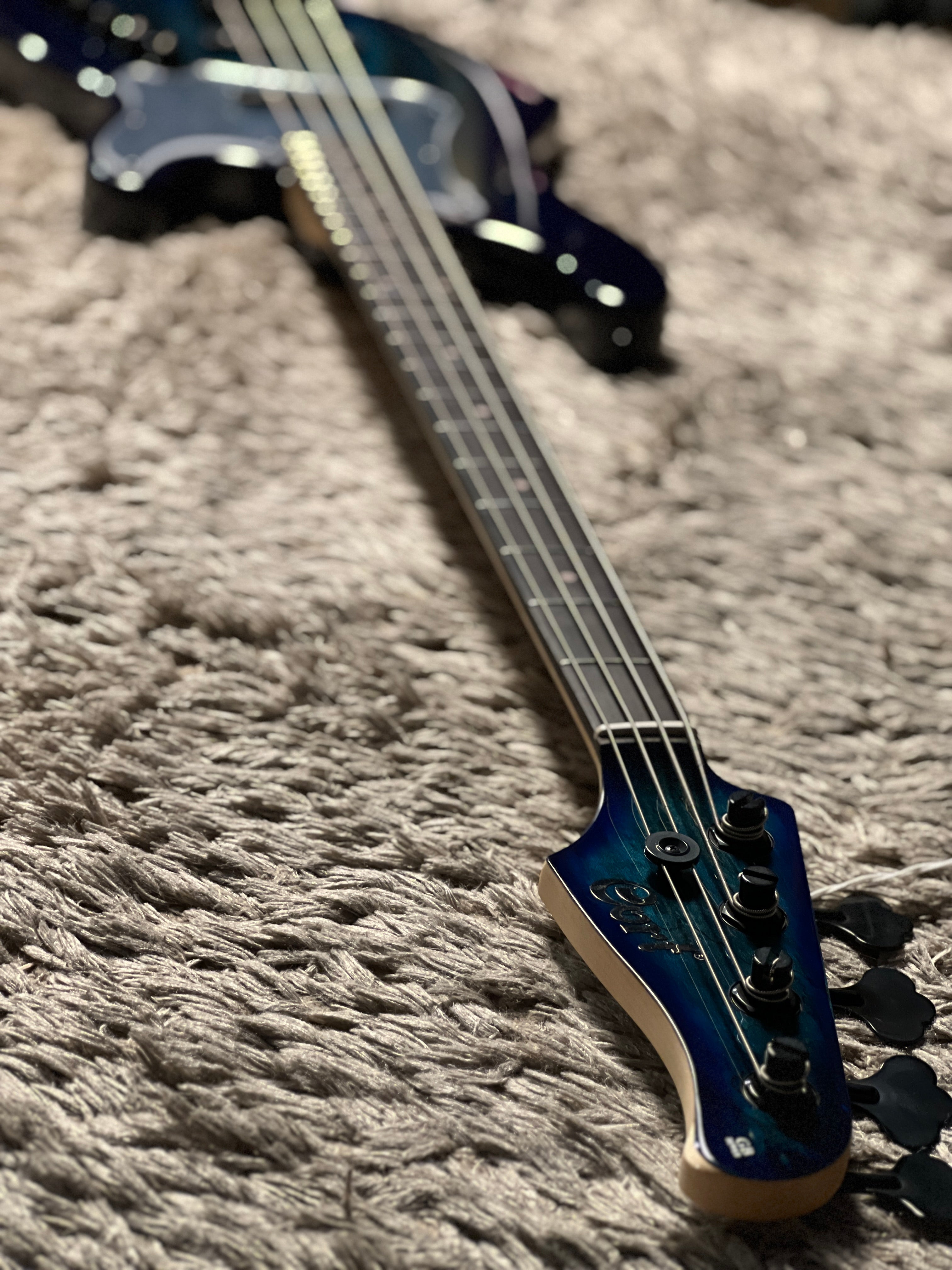 Cort GB Fusion 4 BB in Blue Burst – nafiriguitar.com