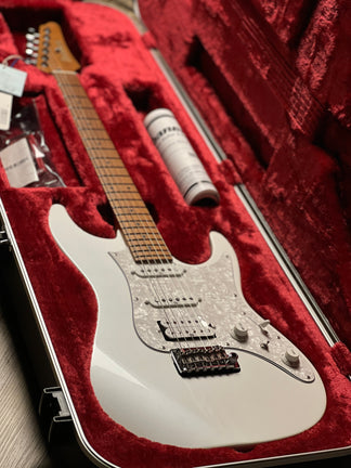 Ibanez Prestige AZ2204 in Pearl White F2503181 – nafiriguitar.com