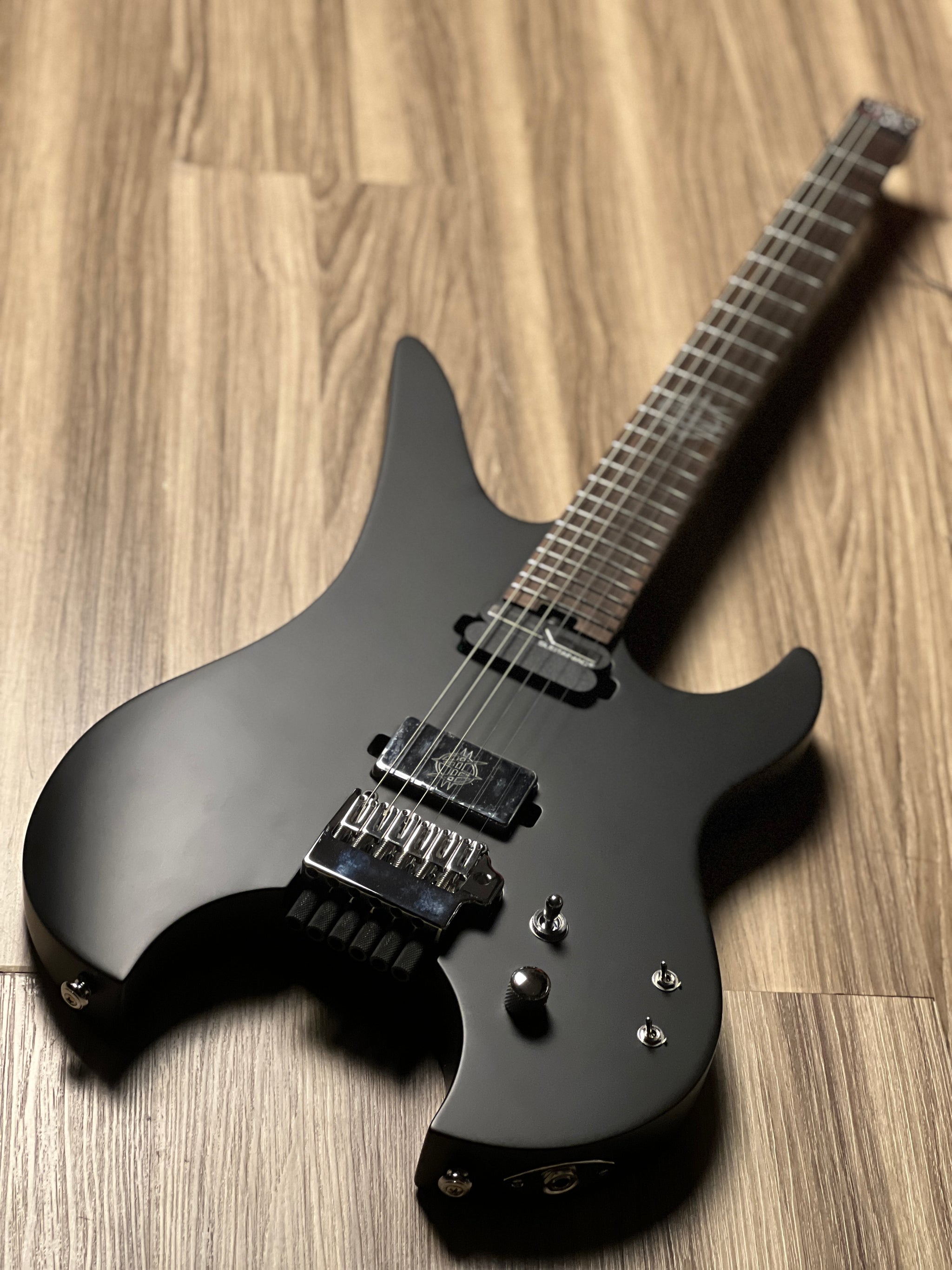 Schecter Synyster Gates Custom-6 TR-S Signature Headless in Black ...