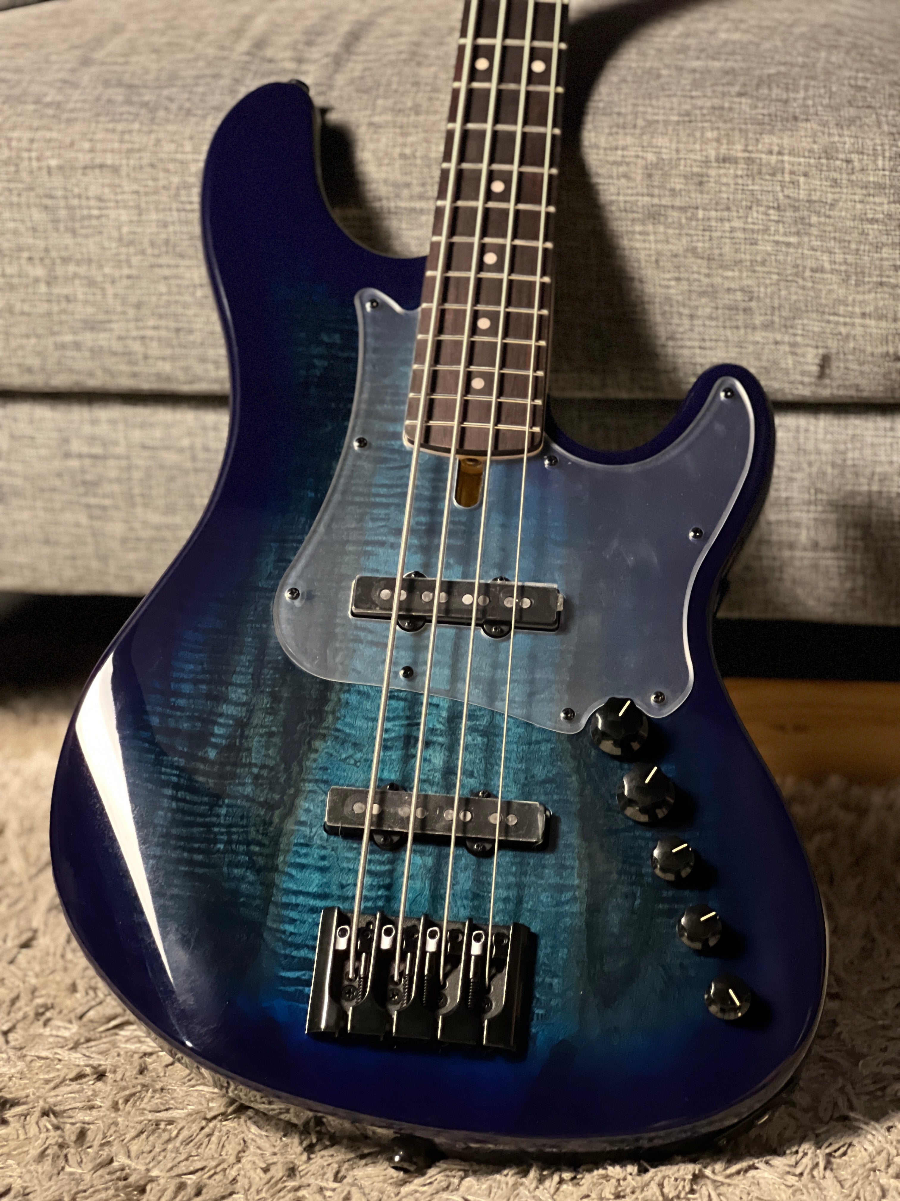 Cort GB Fusion 4 BB in Blue Burst – nafiriguitar.com