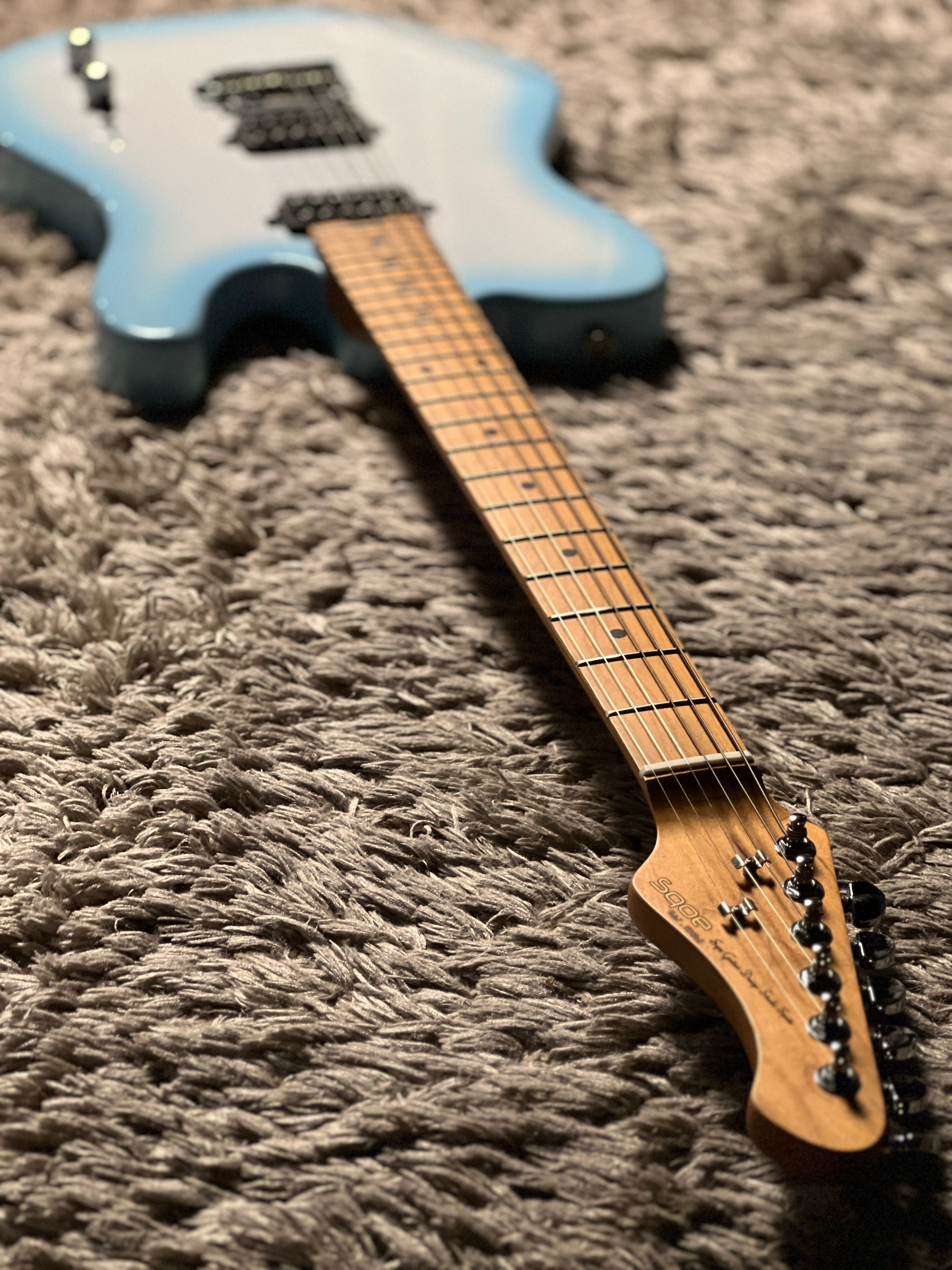 SQOE SETL450 HH Roasted Maple Series in Sky Blue Burst – nafiriguitar.com