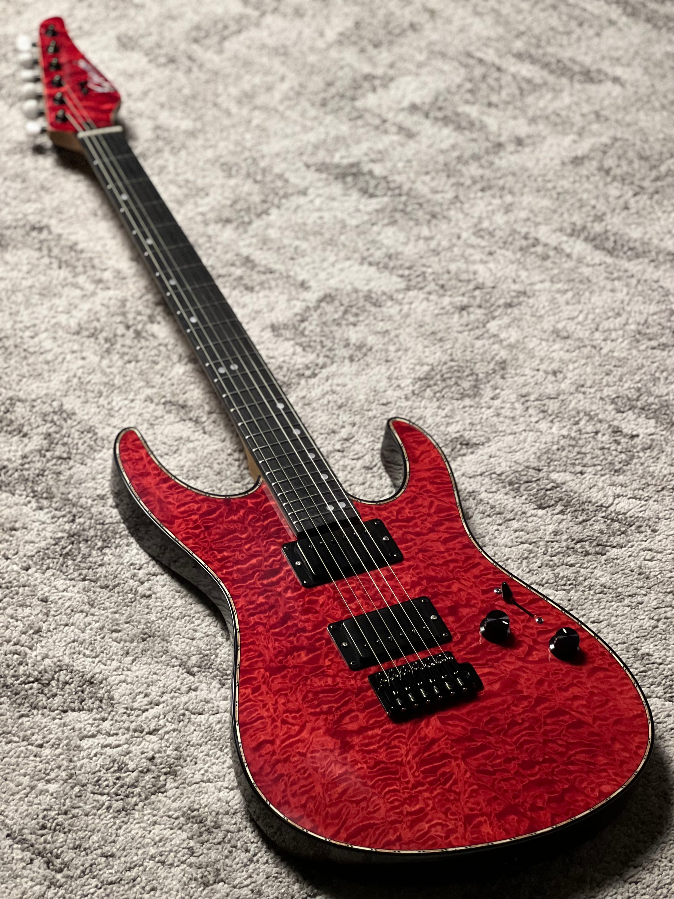 Dhatarattha Custom DST HH Quilt in Transparent Red with Rosewood FB ...