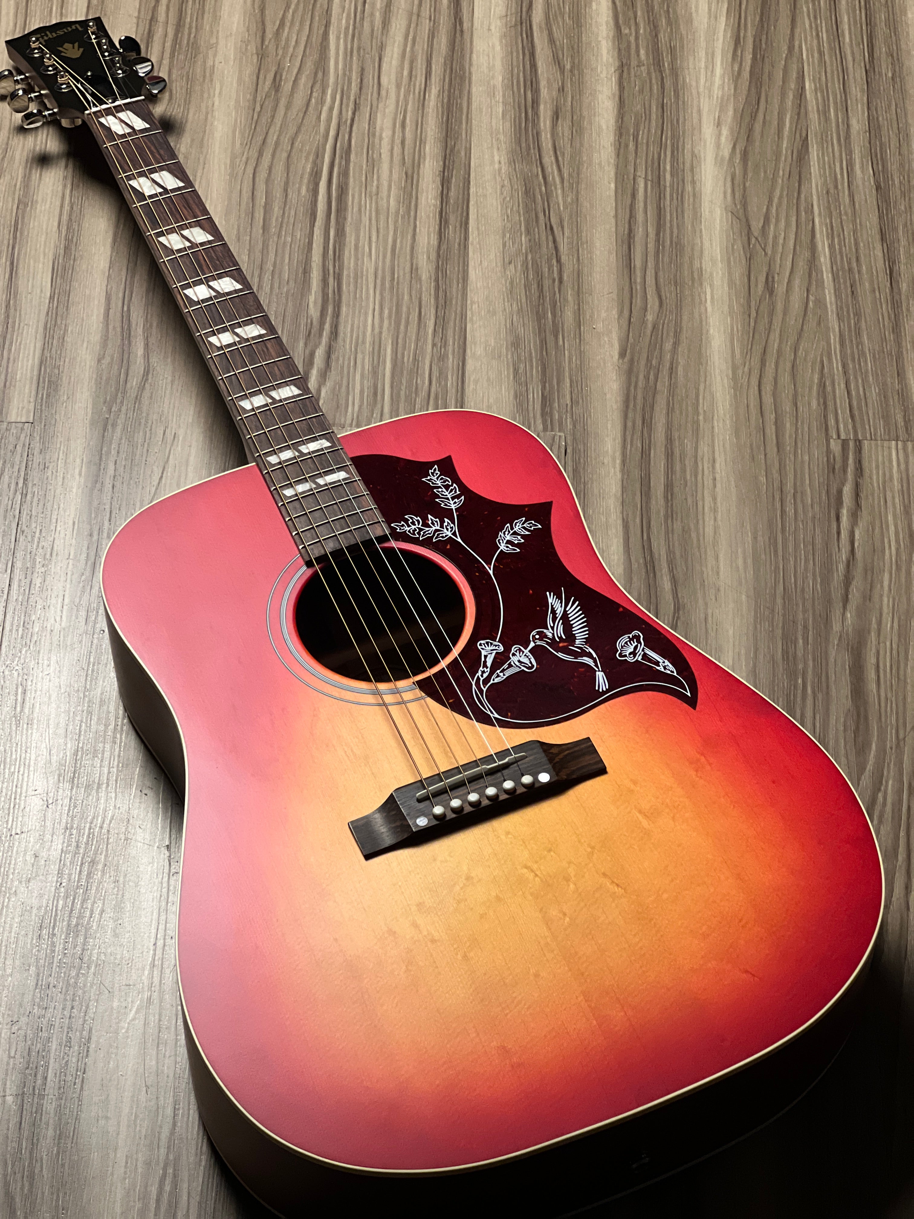 Gibson Hummingbird Special Satin in Vintage Cherry Sunburst w/Gigbag ...