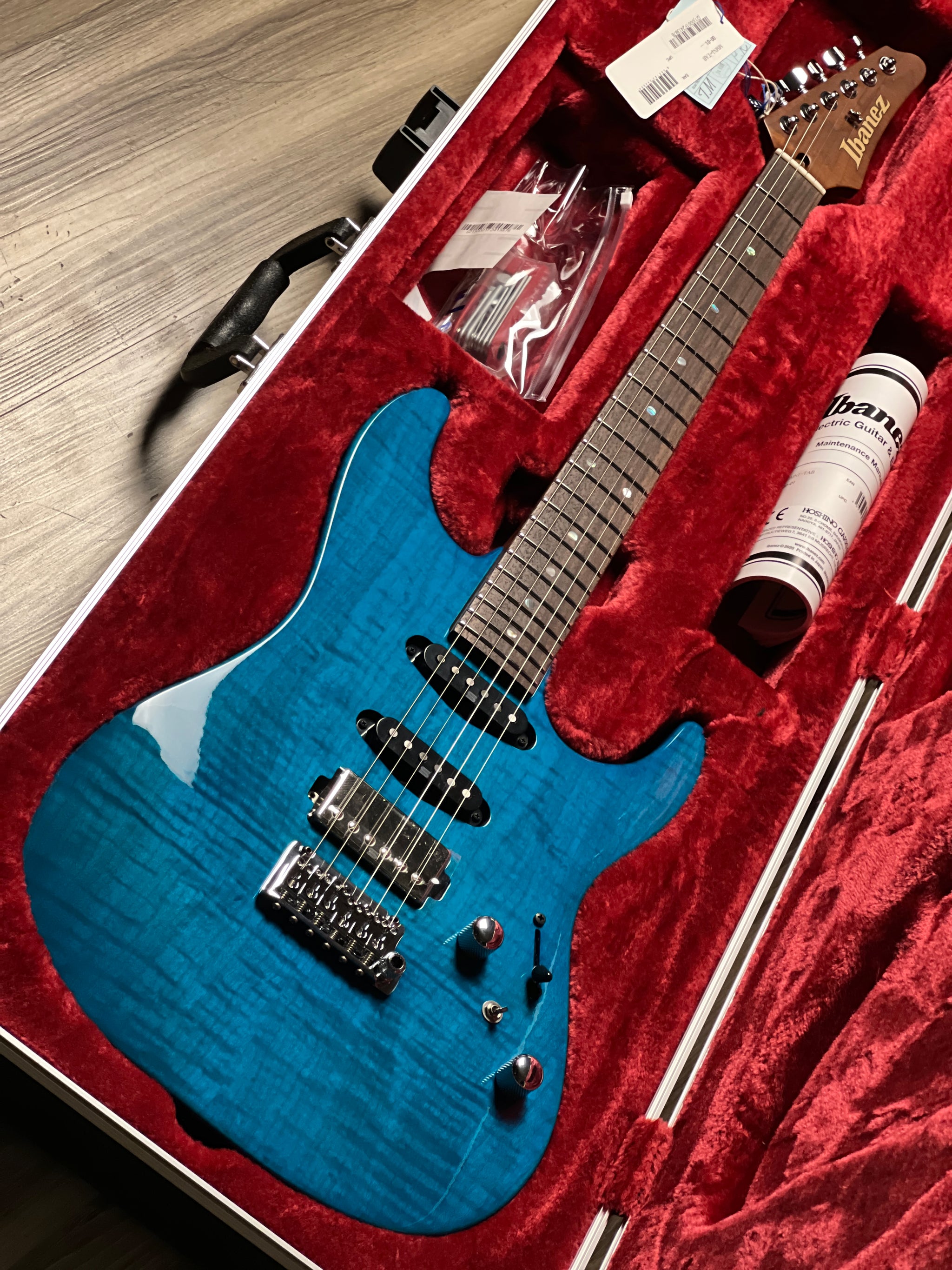 Ibanez MMN1-TAB Martin Miller Signature w/Case in Transparent Aqua Blu ...