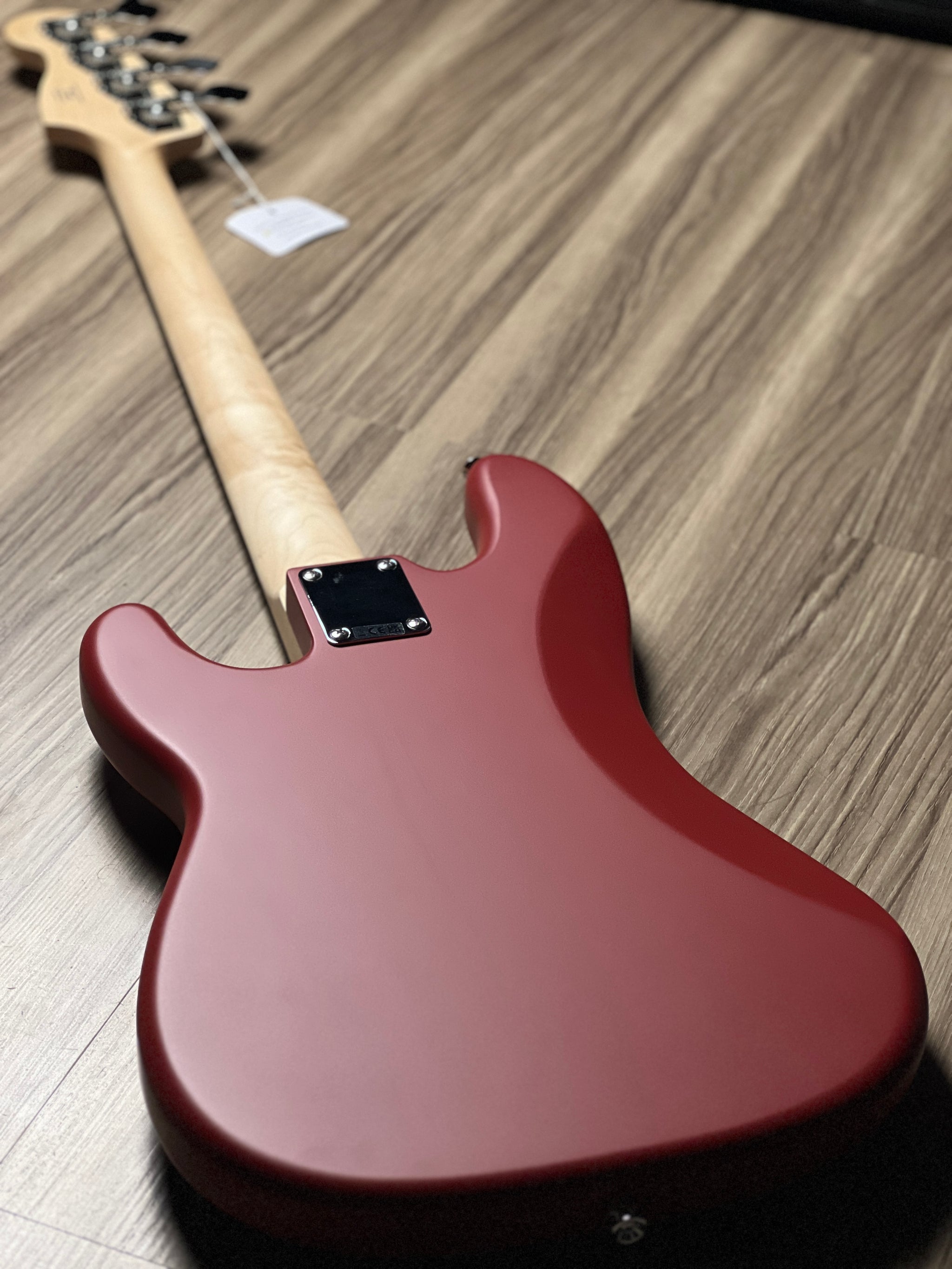 Squier Debut Series Precision Bass with Laurel FB in Dakota Red – nafiriguitar.com