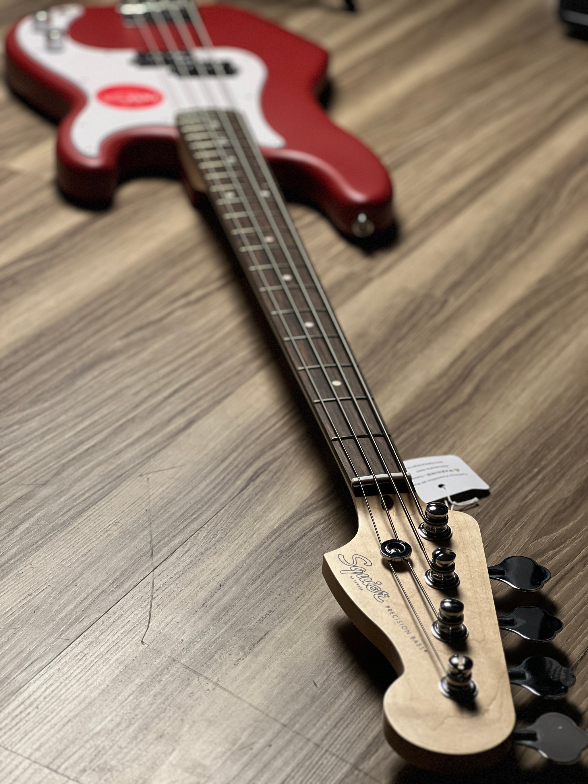 Squier Debut Series Precision Bass with Laurel FB in Dakota Red – nafiriguitar.com