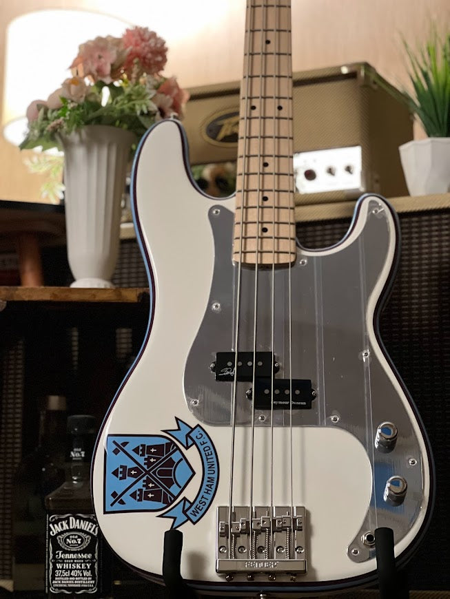 Fender Steve Harris Signature Precision Bass Guitar with Maple FB in O ...